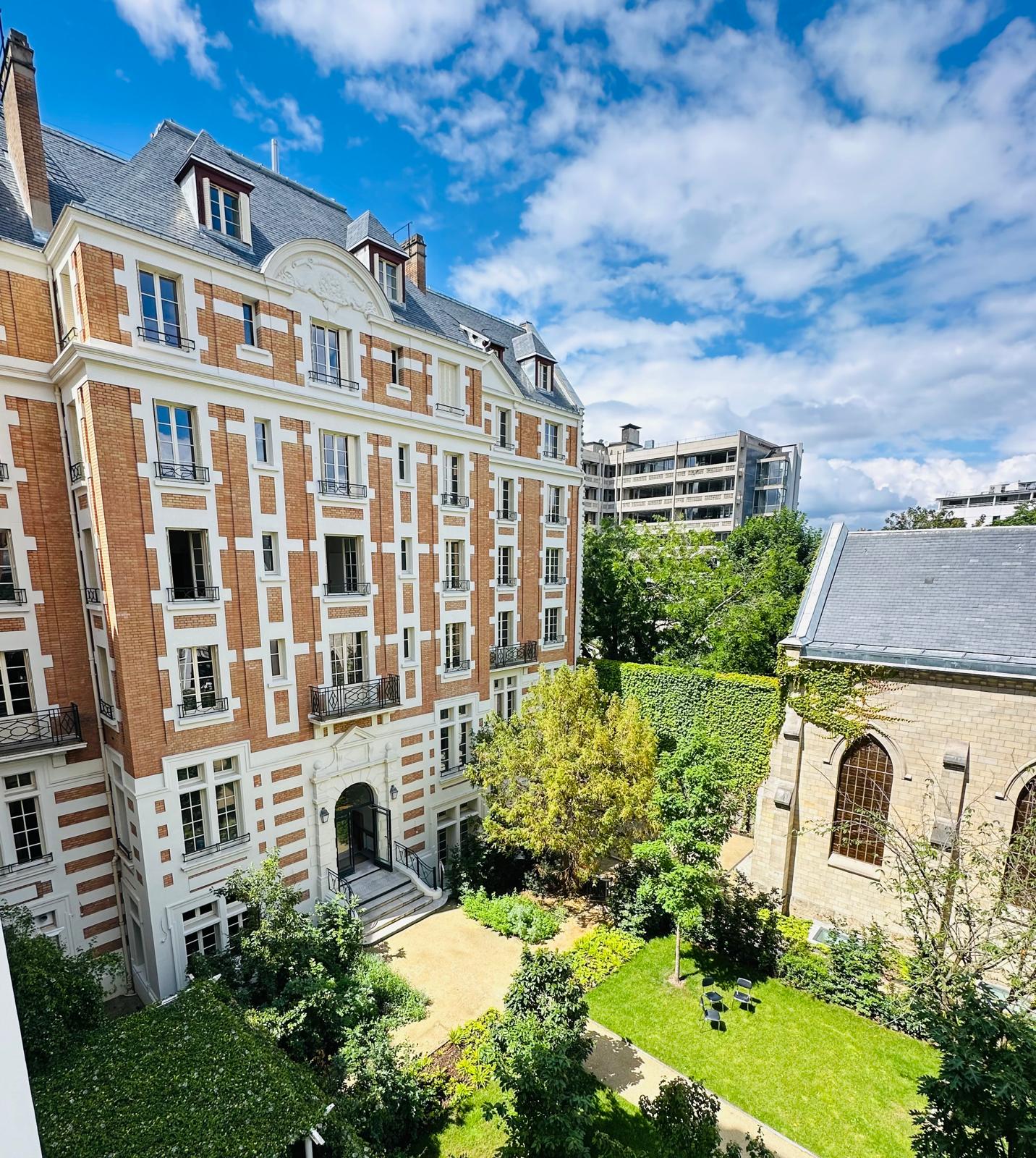 FOYER LA MAISON – PARIS